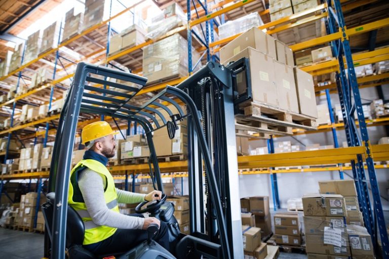 The Importance of Reliable Material Handling Equipment in Modern Workspaces